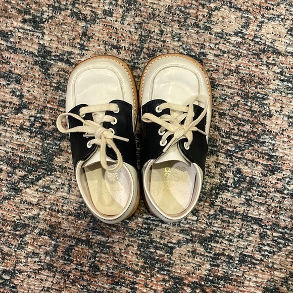 Stride Rite | Shoes | Vintage Striderite Saddle Shoes Navy White Sz 6 ...